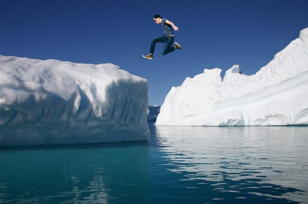 How To Put Yourself Into Any Photo Tech It Easy